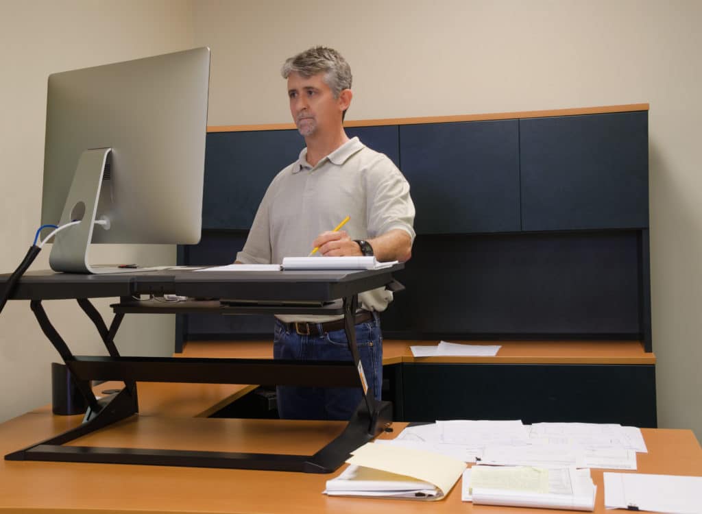 How to Build A DIY Adjustable Height Desk, Sit or Stand in 2025