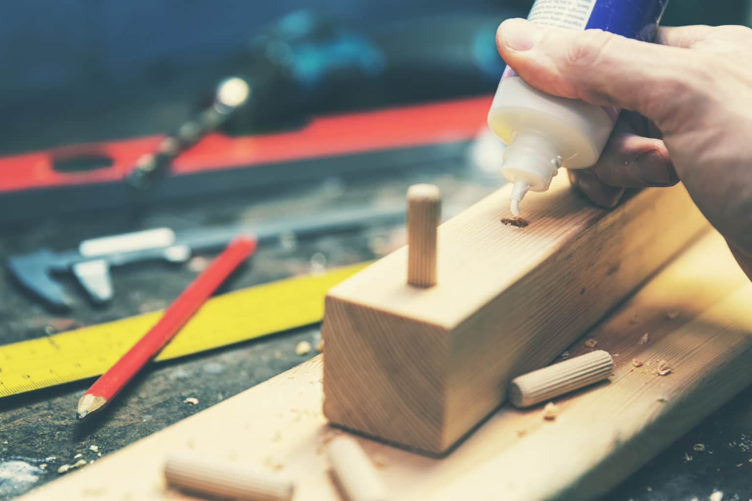 Biscuits vs Dowels: When to Use Each One?